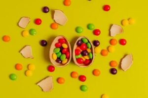 50 Fun & Creative Backyard Easter Egg Hunt Ideas - Seasons in Parenting